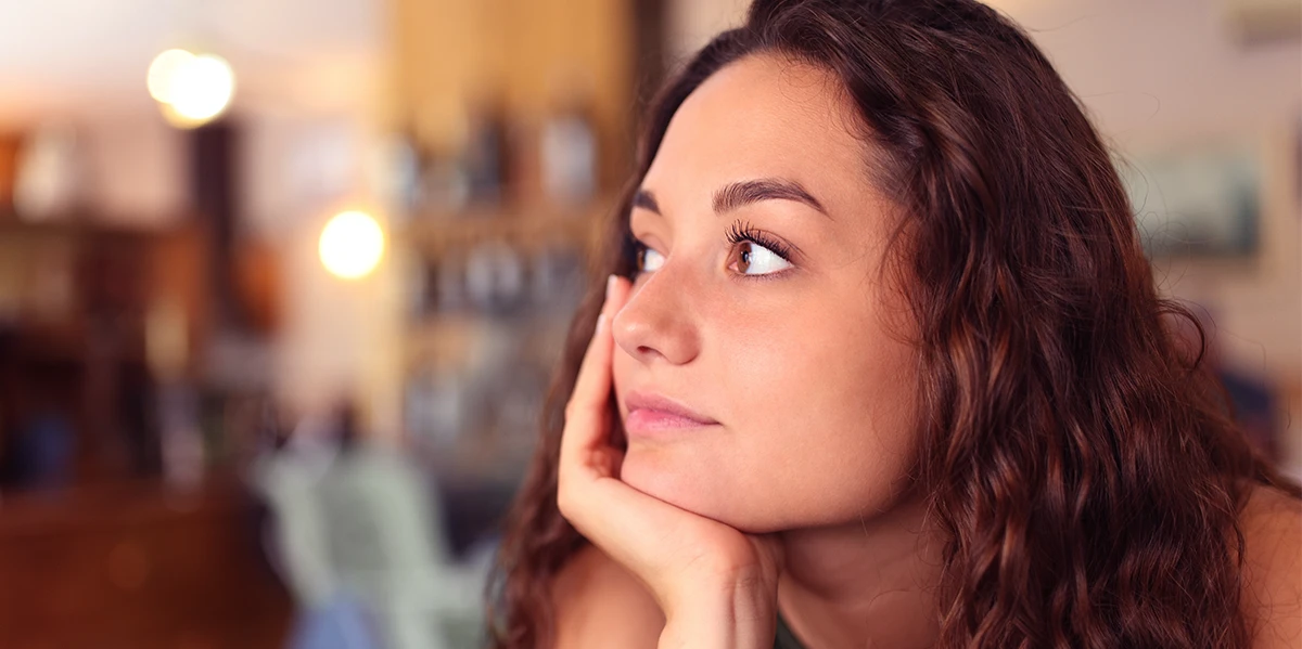 5 Times Distraction Is Good For Your Mental Health (And One Time It's Not)