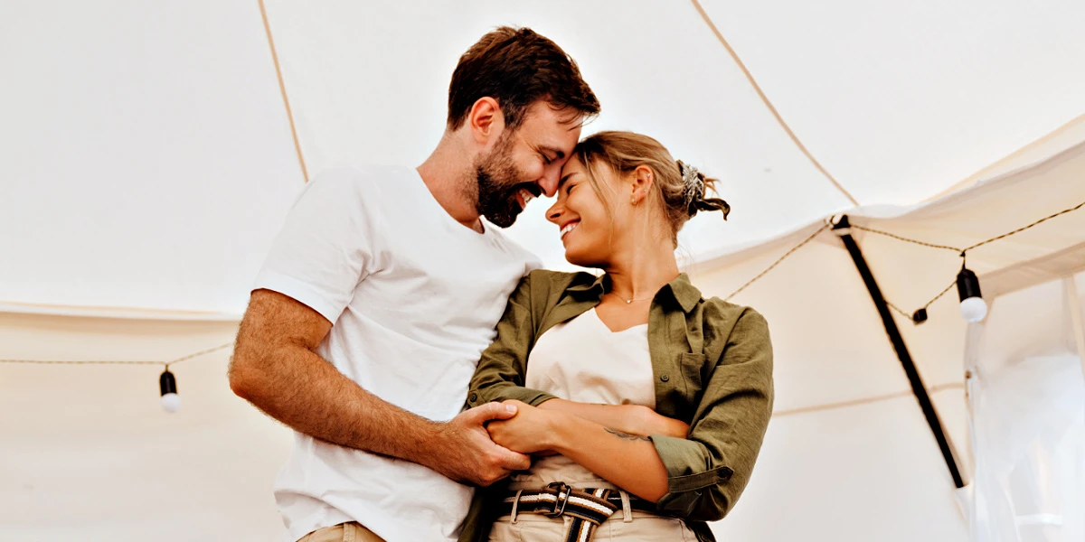 20 Powerful Ways To Show Love To A Woman With 'Acts Of Service' Love ...